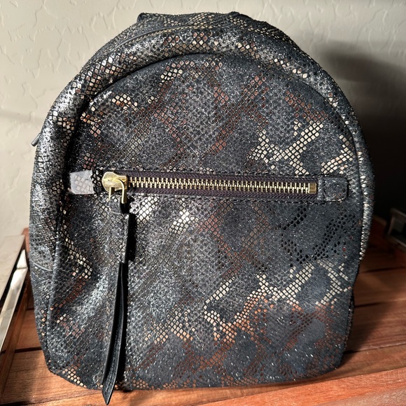 Fossil | Bags | Fossil Megan Backpack Silver Metallic Nwt | Poshmark